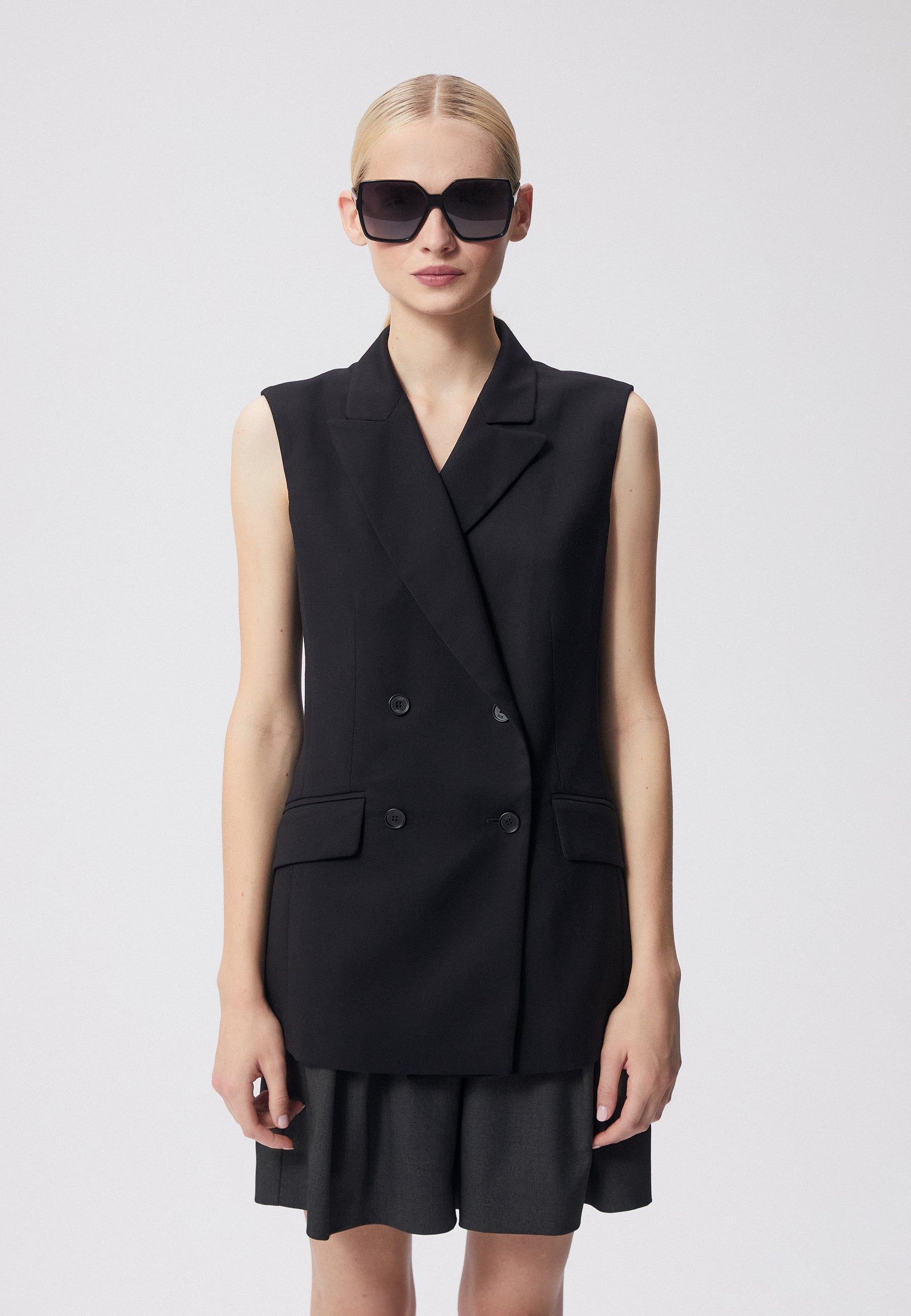 Double-breasted women's vest with a notched collar DURRES black – Bizuu