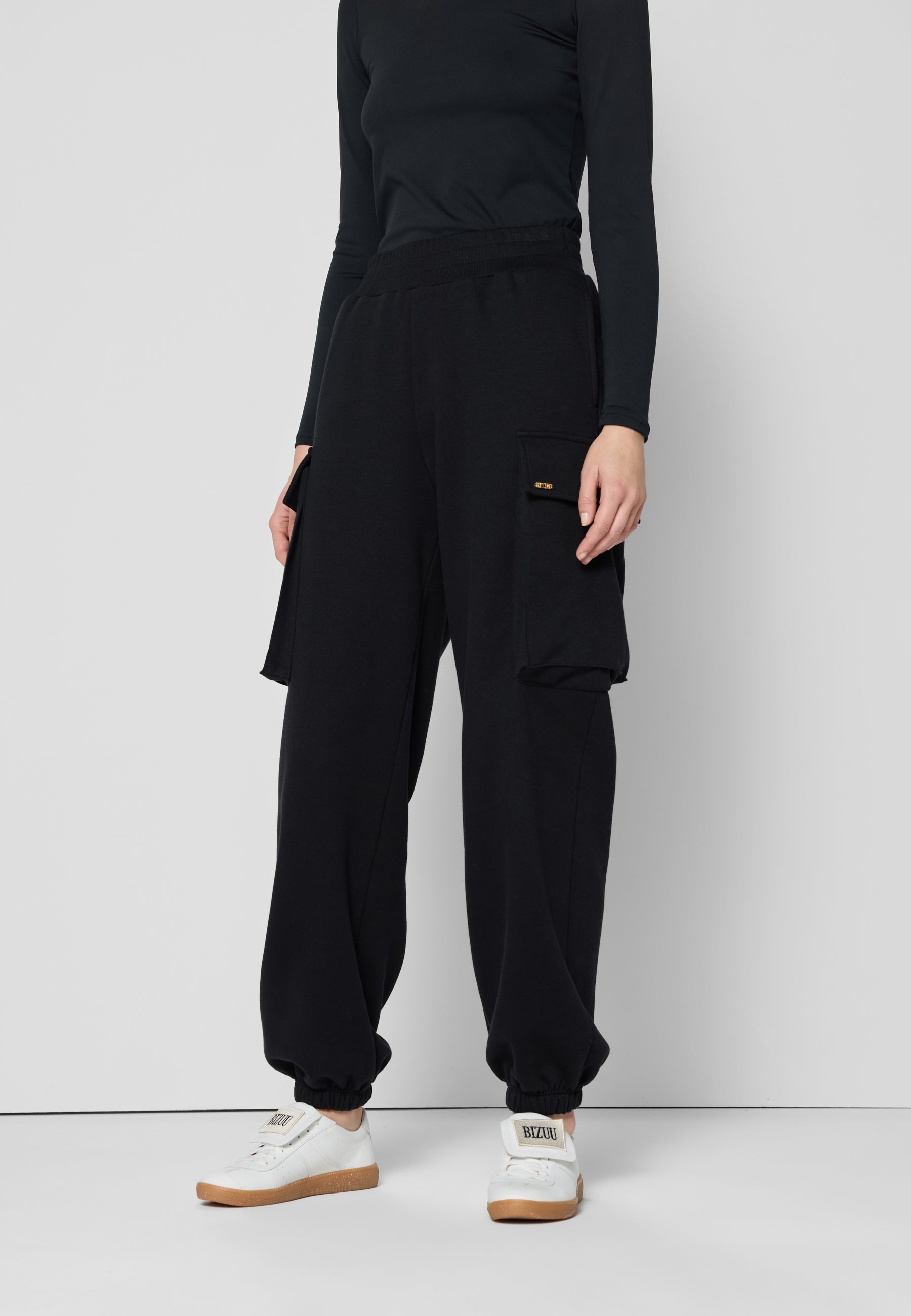 NIARI black cargo sweatpants – Bizuu